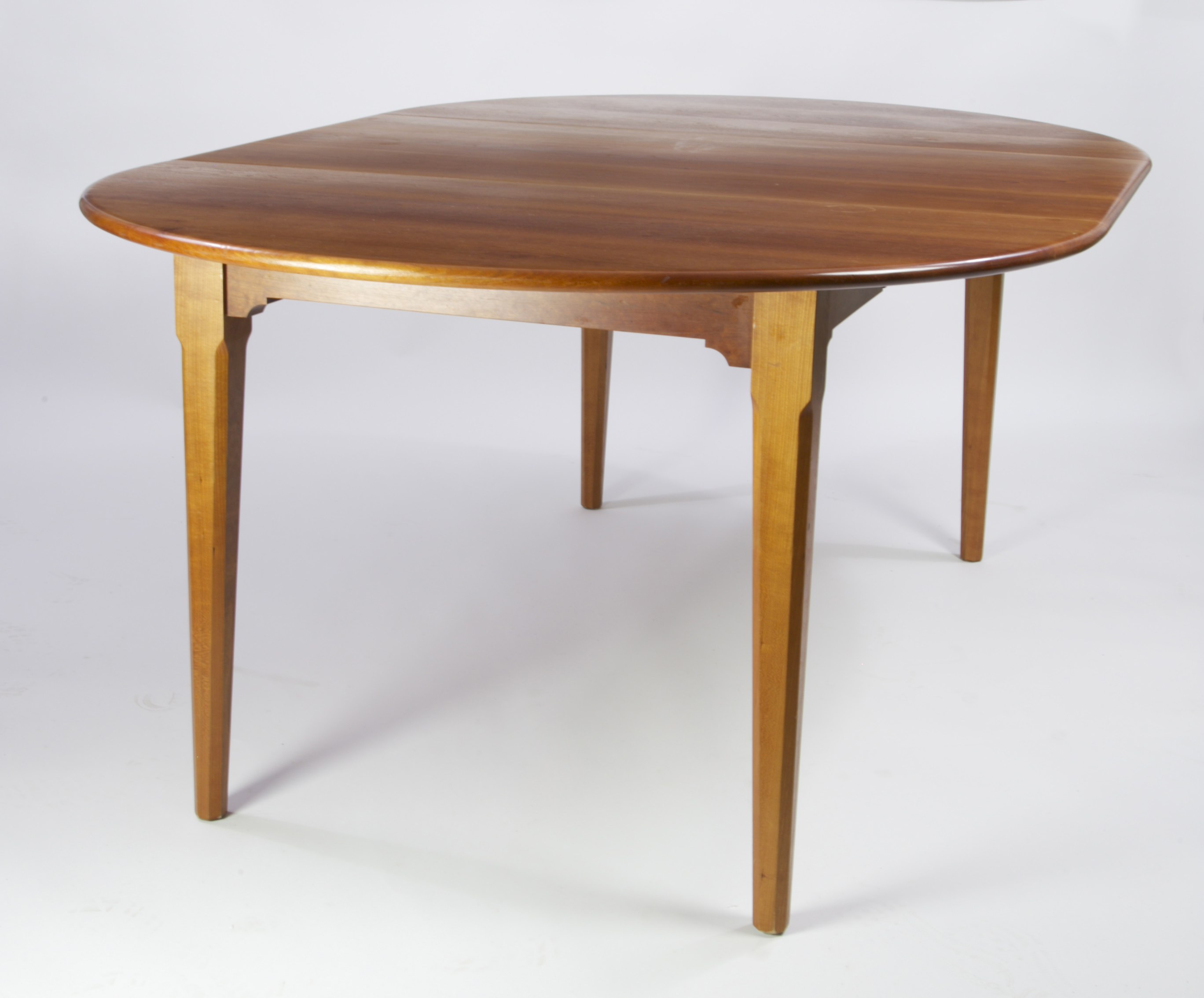 Stephen Swift - Stephen Swift Dining Table - Rafael Osona Auctions ...