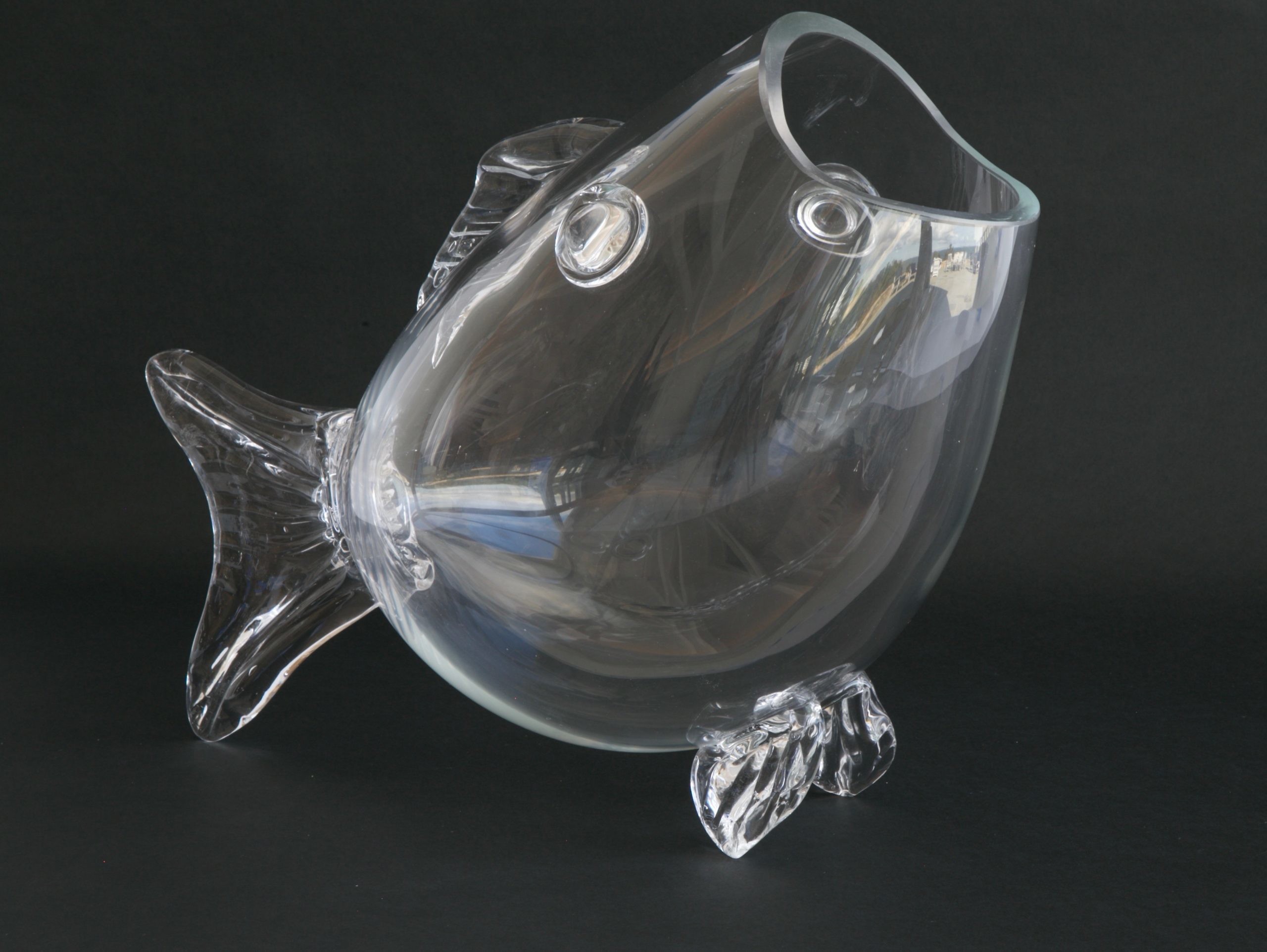 Glass Fish Ice Bowl - Large Glass Fish Ice Bowl - Rafael Osona Auctions ...