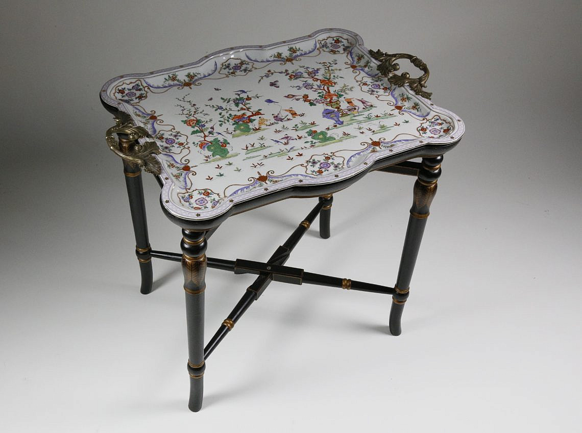 Contemporary Chinese Style Decorated Porcelain Tray on Stand ...