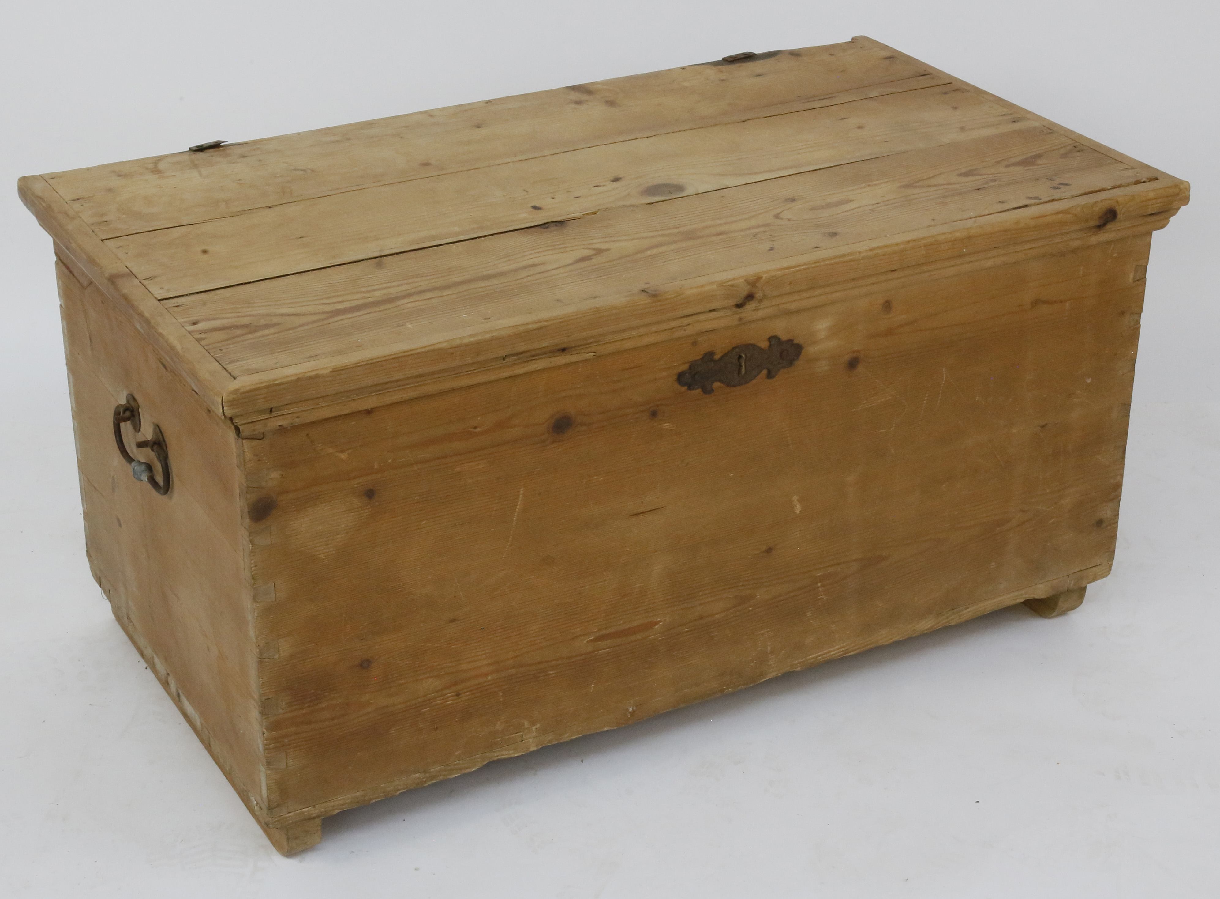 American Pinewood Blanket Box 19th Century - American Pinewood Blanket ...
