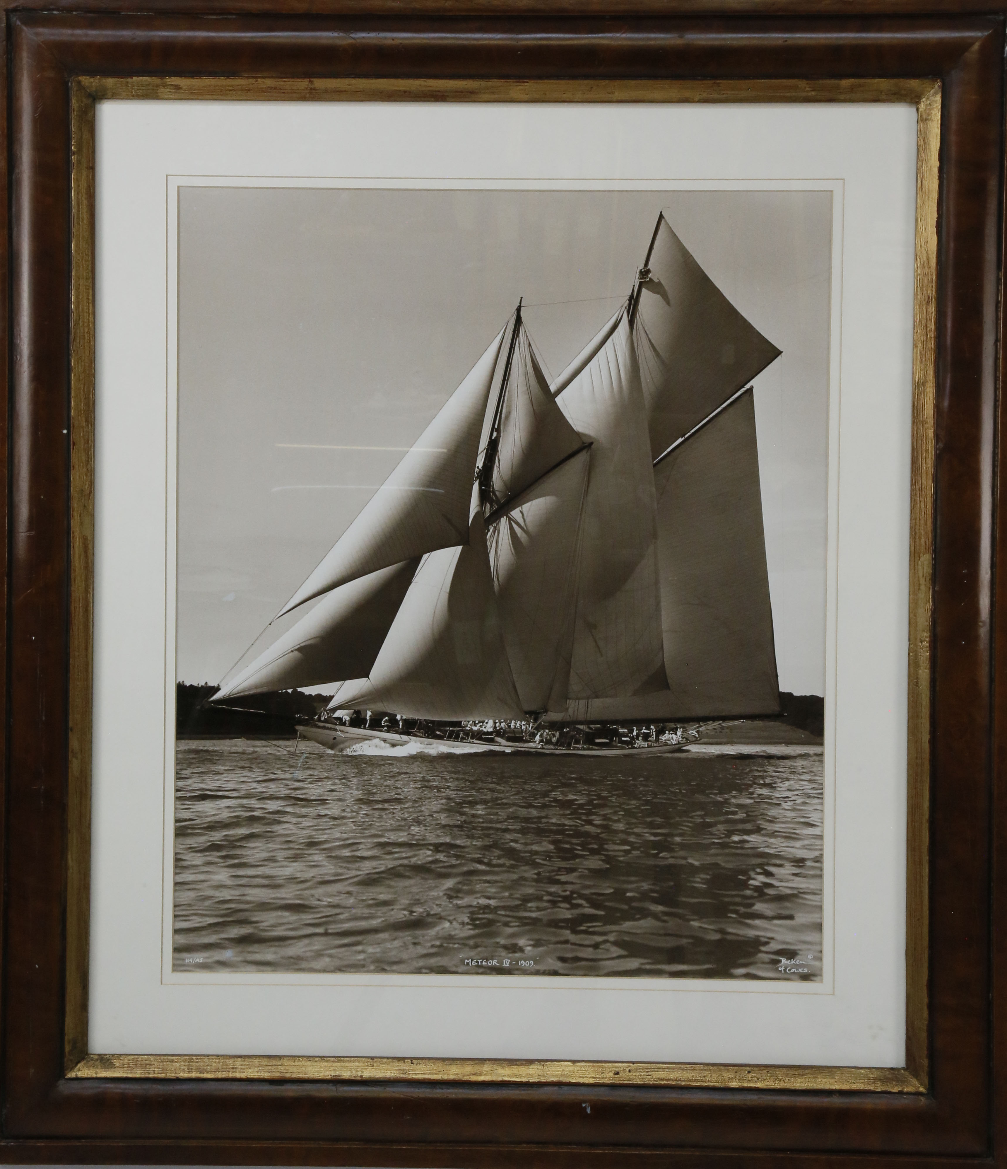 Beken of Cowes Photograph of a Yacht - Beken of Cowes Photograph of a ...