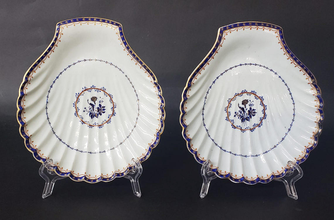 Pair of Chinese Export Shell Form Dishes 19th Century - Pair of Chinese ...