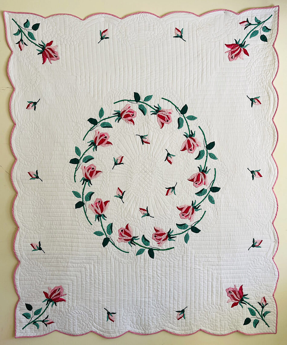 Rose Wreath Applique Quilt circa 1950s - Rose Wreath Applique Quilt ...