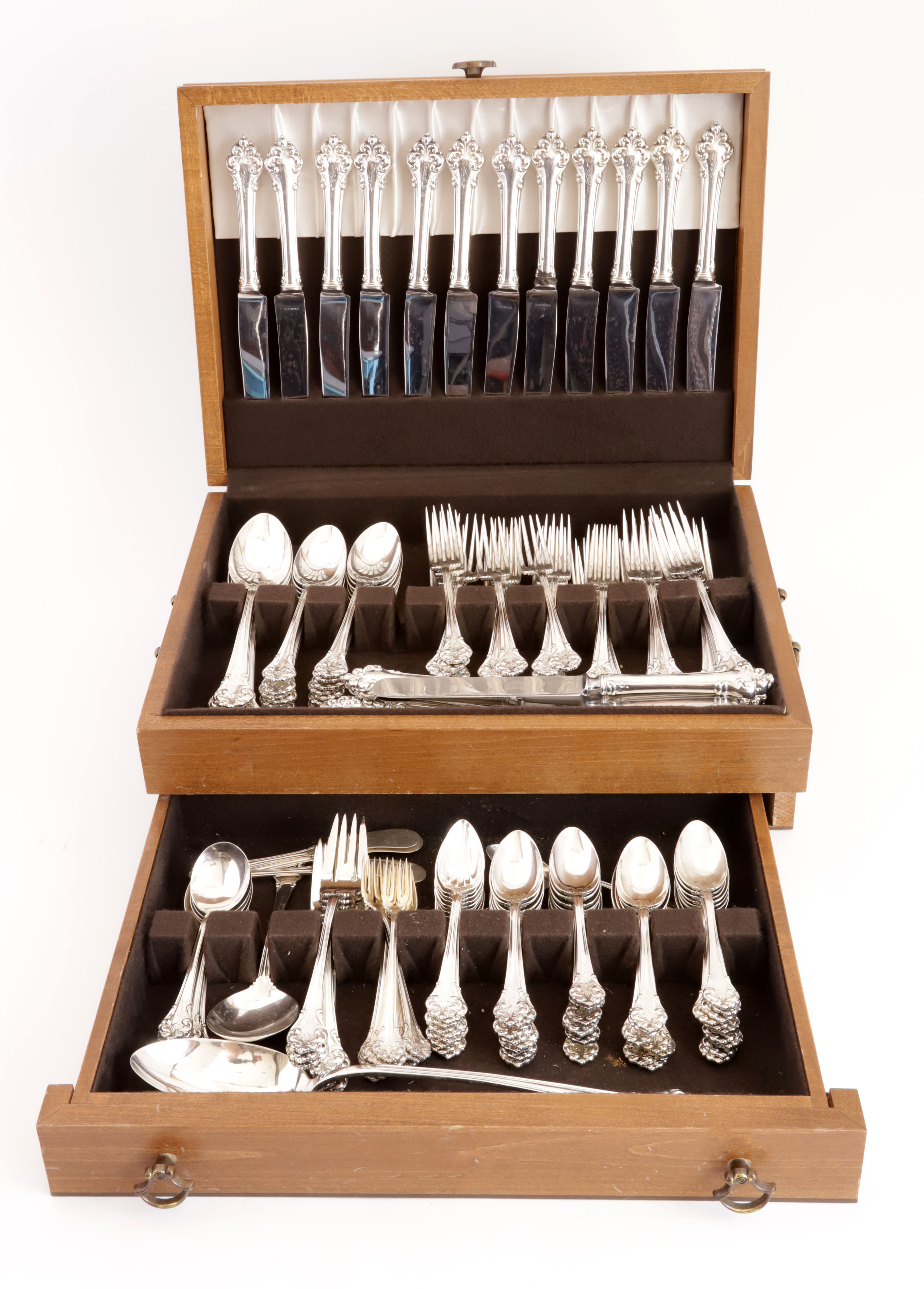 Reed and Barton Sterling Silver Flatware Service in the Elegante ...