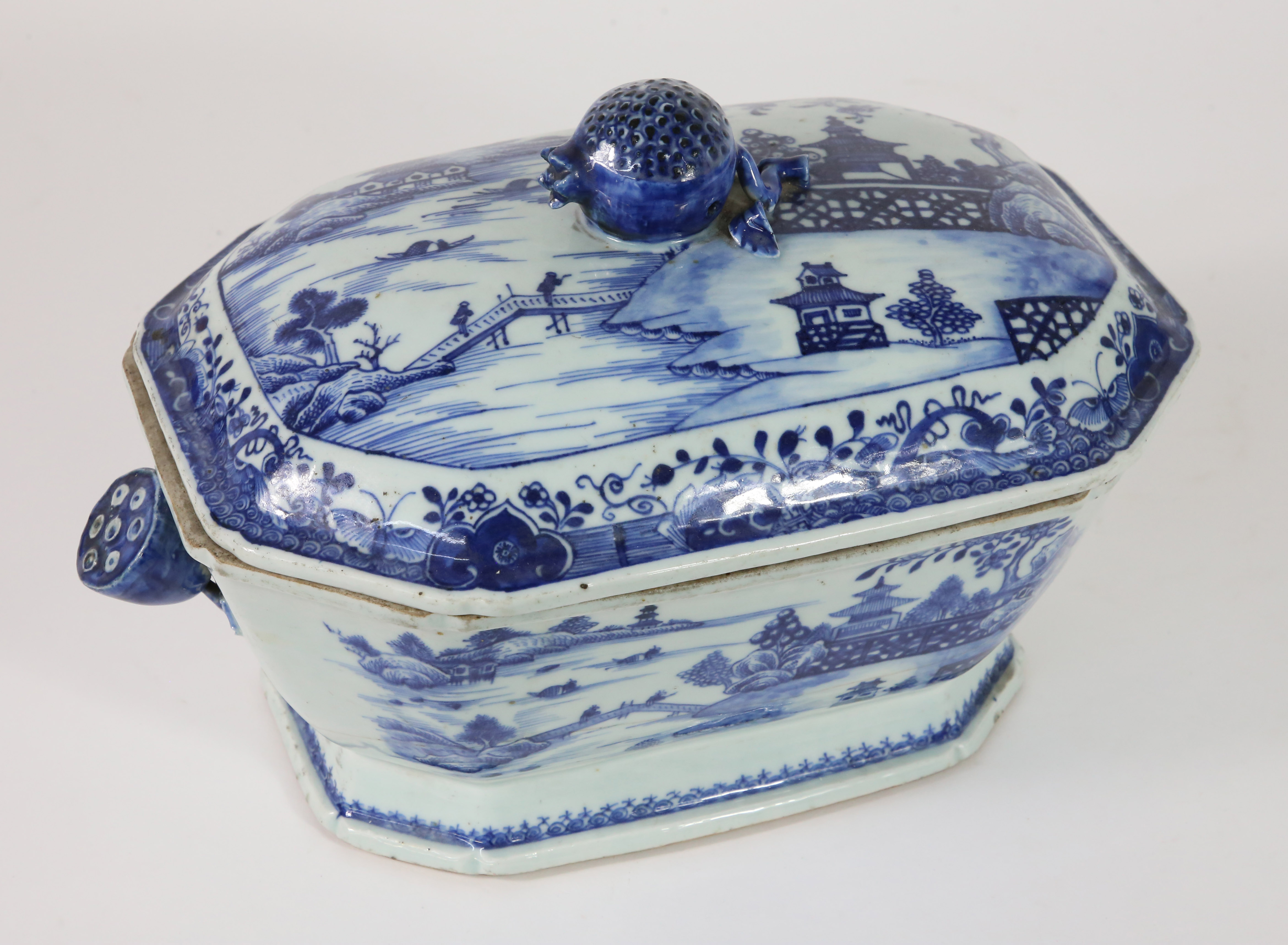 Rare Chinese Export Blue and White Covered Soup Tureen - Rare Chinese ...