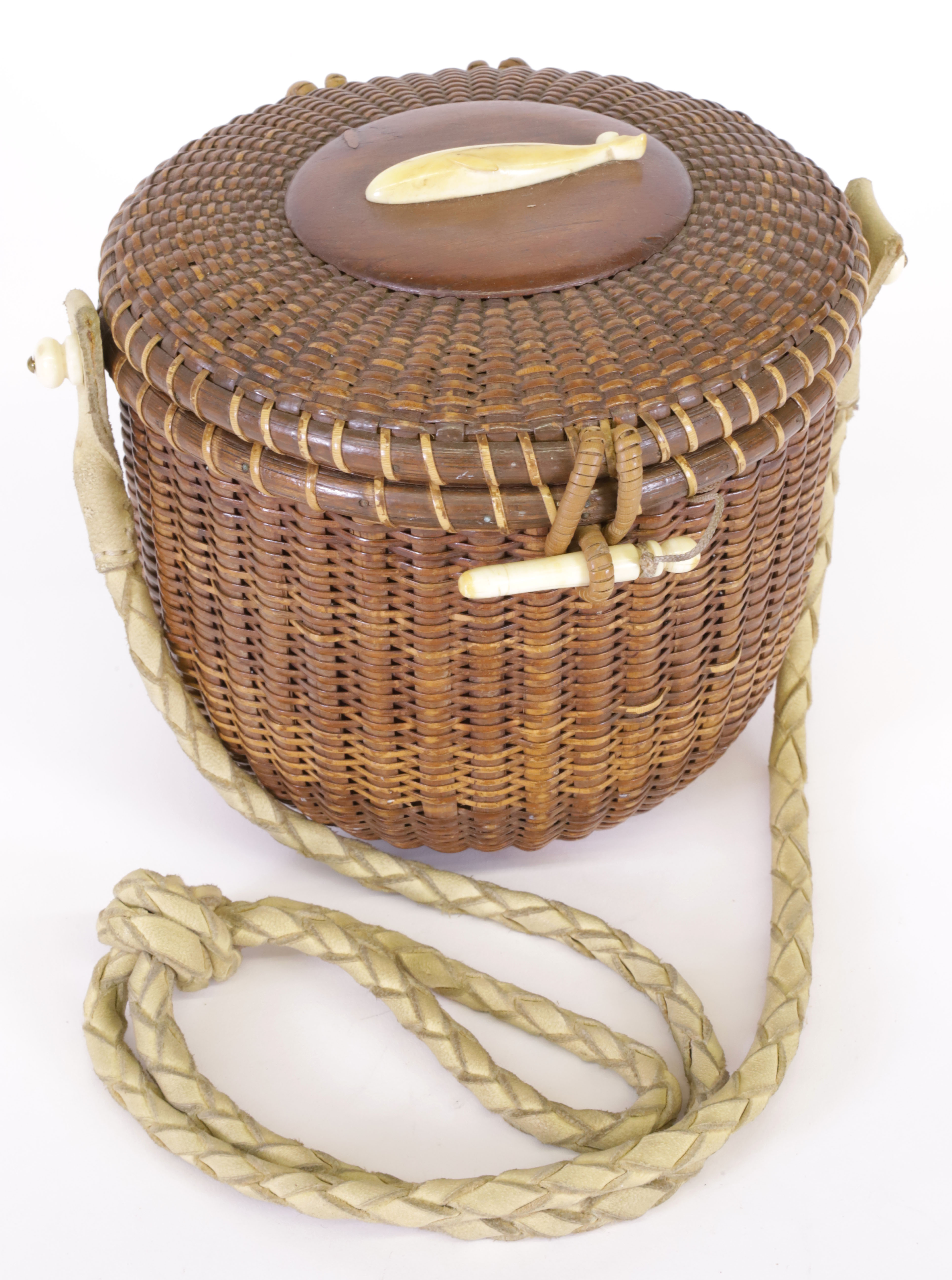 Jose Formoso Reyes Round Cocktail Purse - Jose Formoso Reyes Round ...