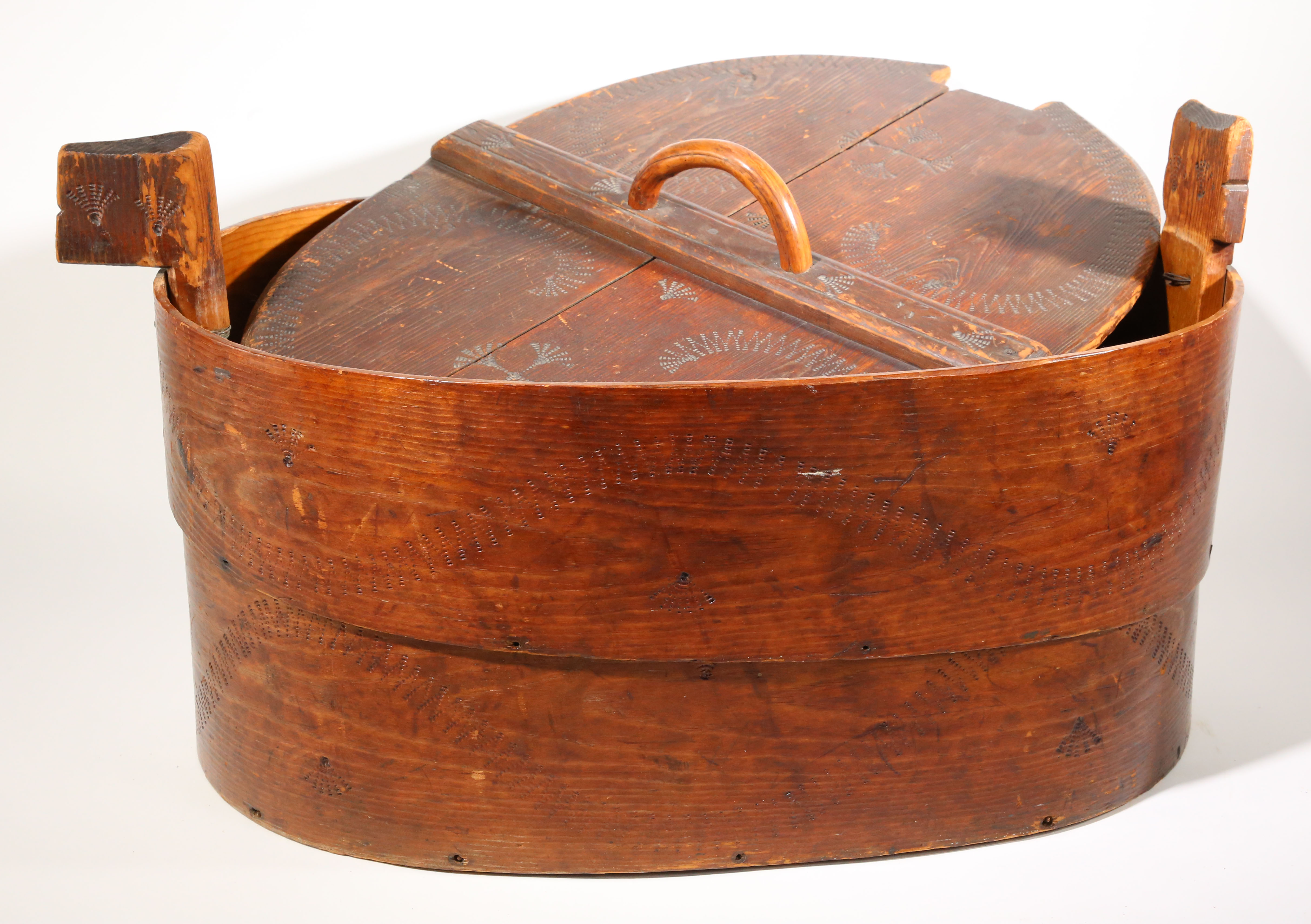 Oval European Storage Box with Decorative Carving - Rafael Osona ...