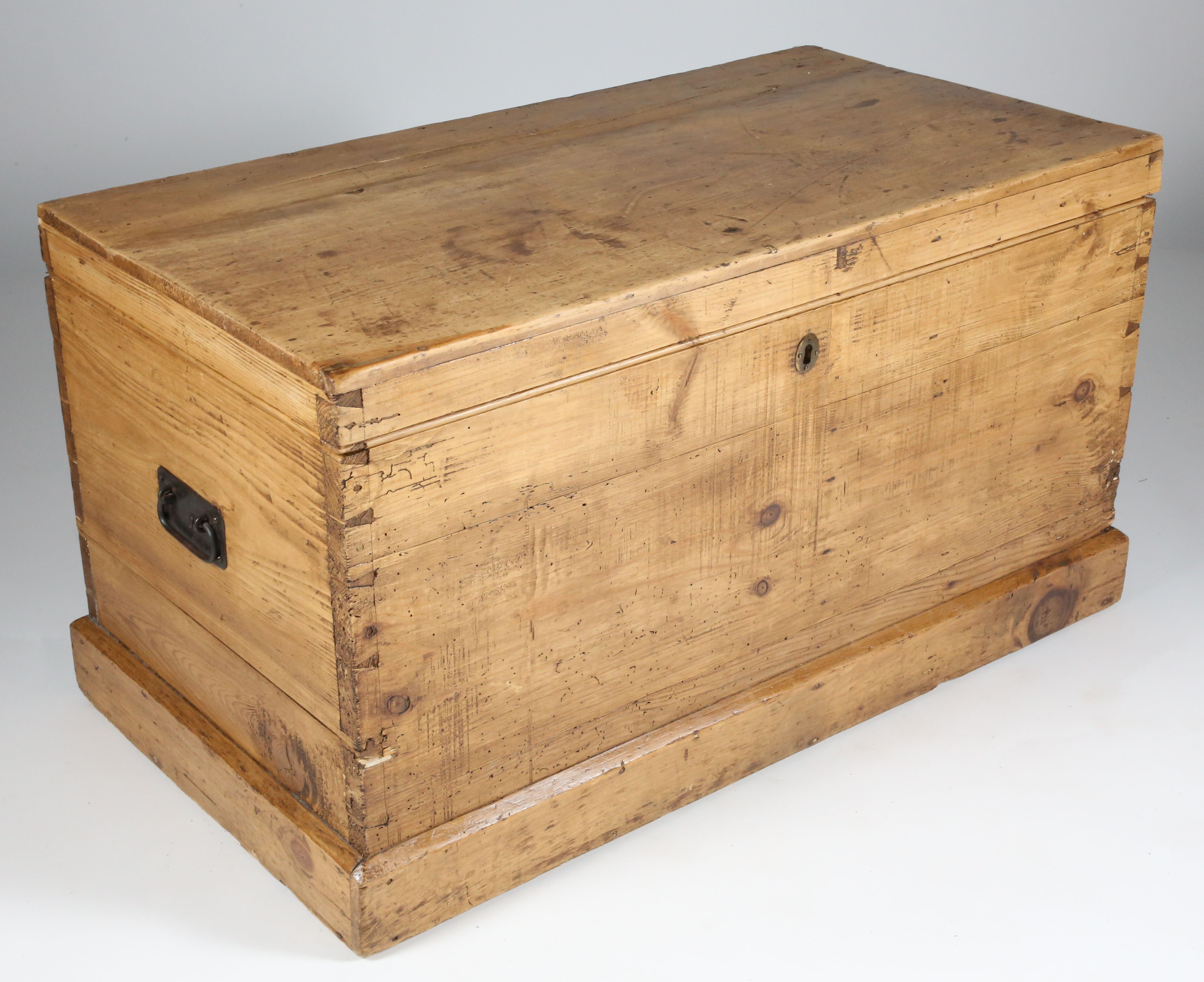 Pine Blanket Box 19th Century - Dovetailed Pine Blanket Box, 19th Century - Rafael Osona ...