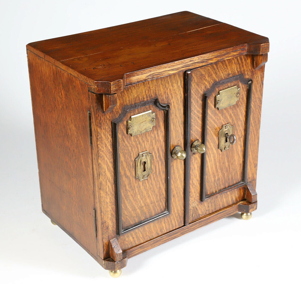 Petite English Oak Box 19th Century - Petite English Oak Box, 19th ...
