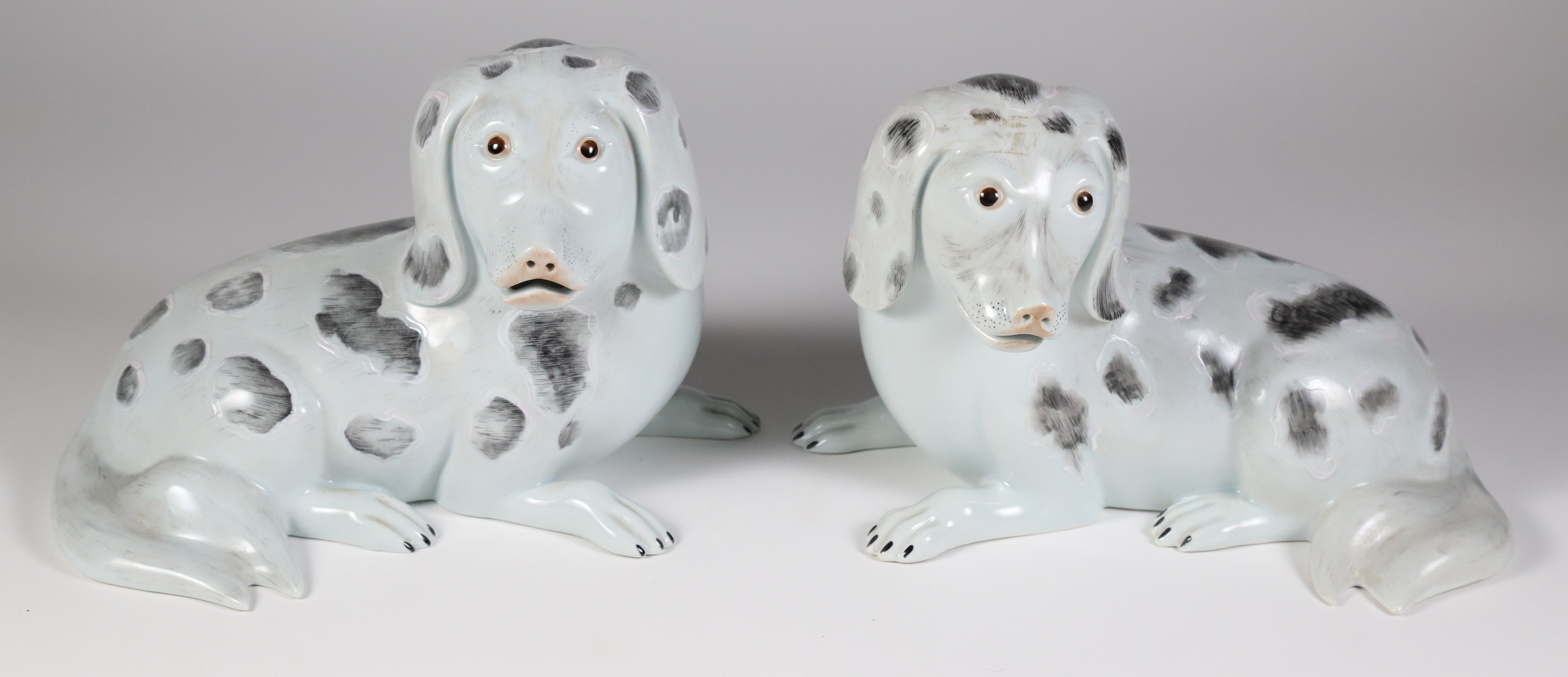 Pair of Mottahedeh Reproduction Chinese Export Porcelain Dogs from the ...