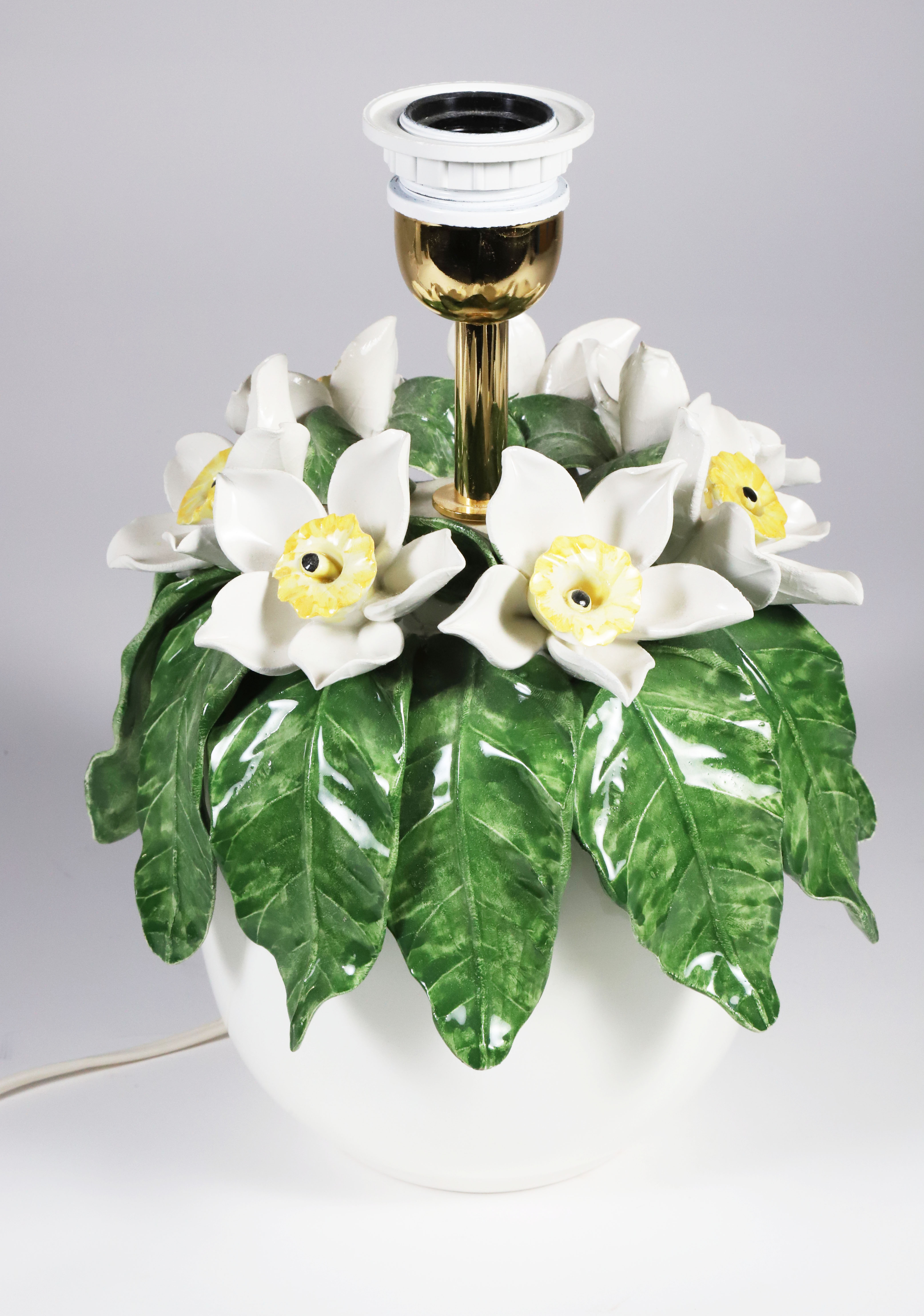 Contemporary Ceramic Daffodil Lamp - Contemporary Ceramic Daffodil Lamp ...