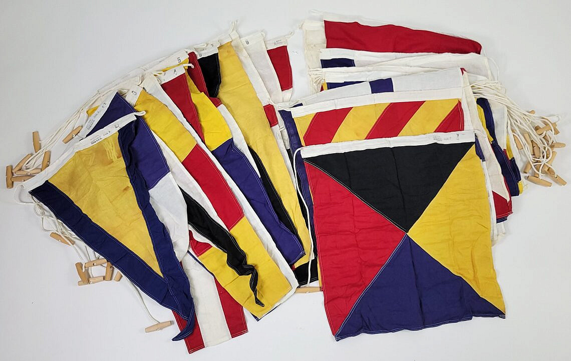 Full Set of 40 Vintage Bull Dog Brand Nautical Ship’s Signal Flags ...