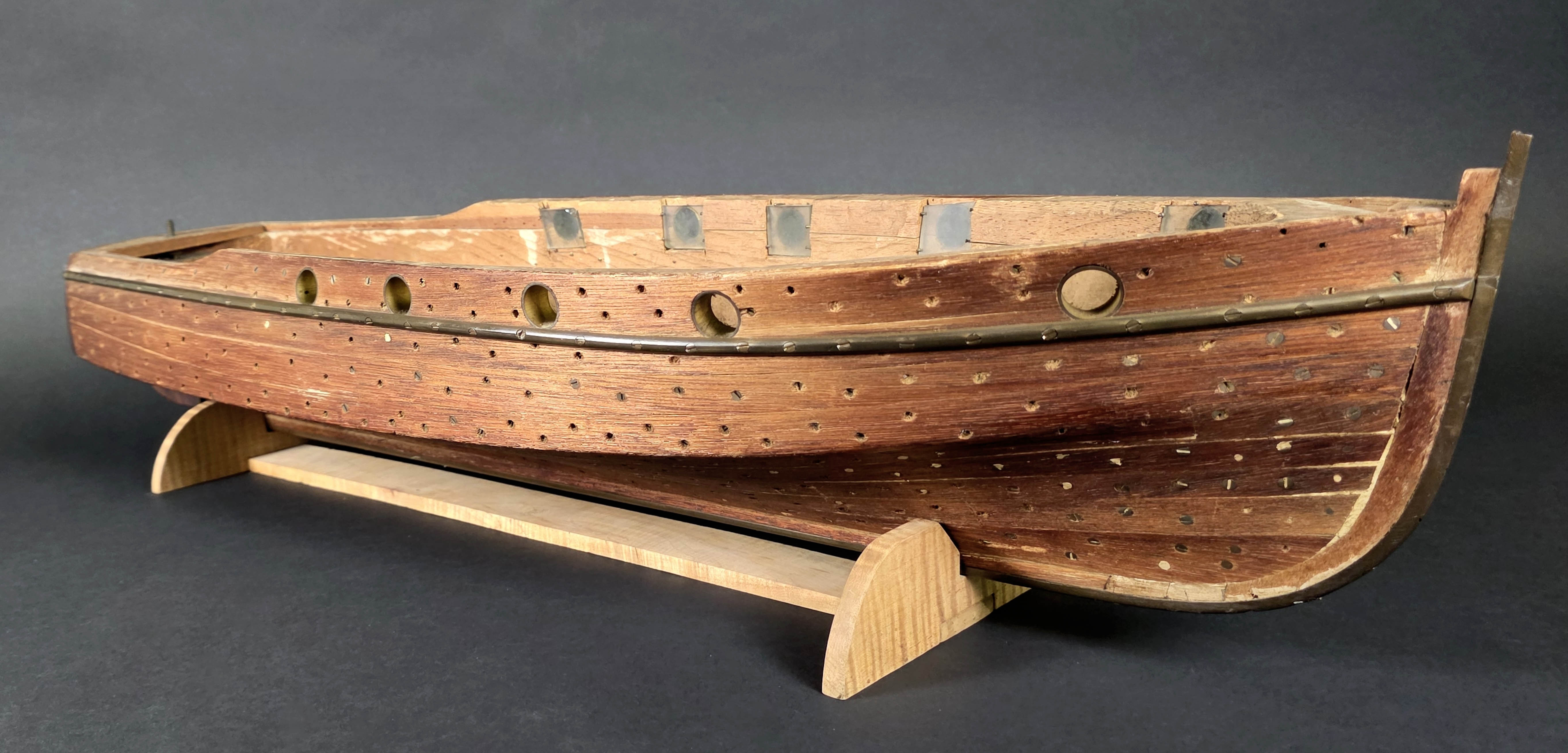 Carved Boat Makers Full Body Hull Boat Model - Vintage Carved Boat ...