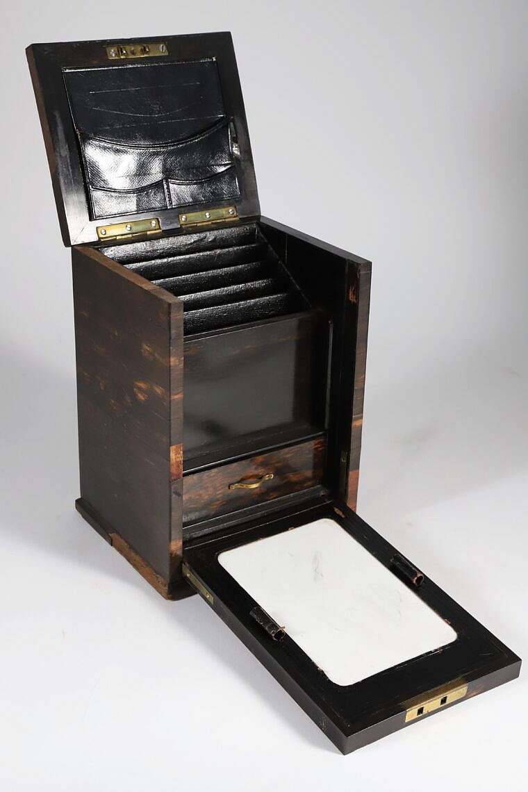 Edwards & Jones London Traveling Writing Box, 19th Century - Rafael ...