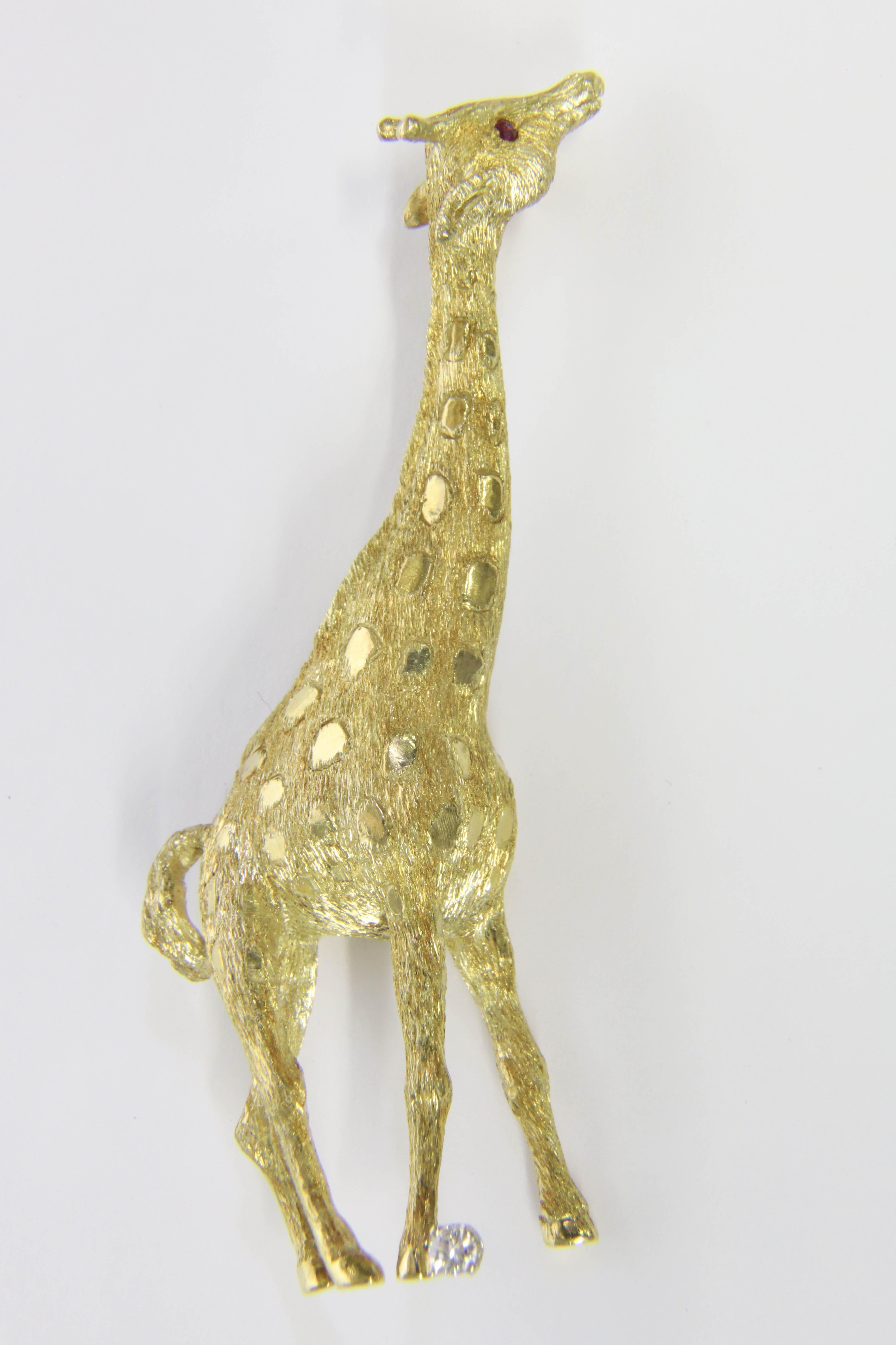 18k Yellow Gold Tiffany & Co. Textured Giraffe Brooch - 18k Yellow Gold ...
