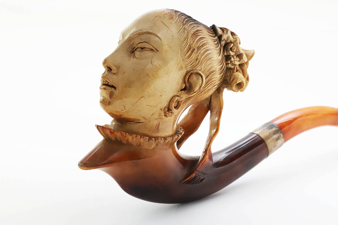 Fine Meerschaum Pipe Depicting the Bust of a Lady - Fine Meerschaum ...